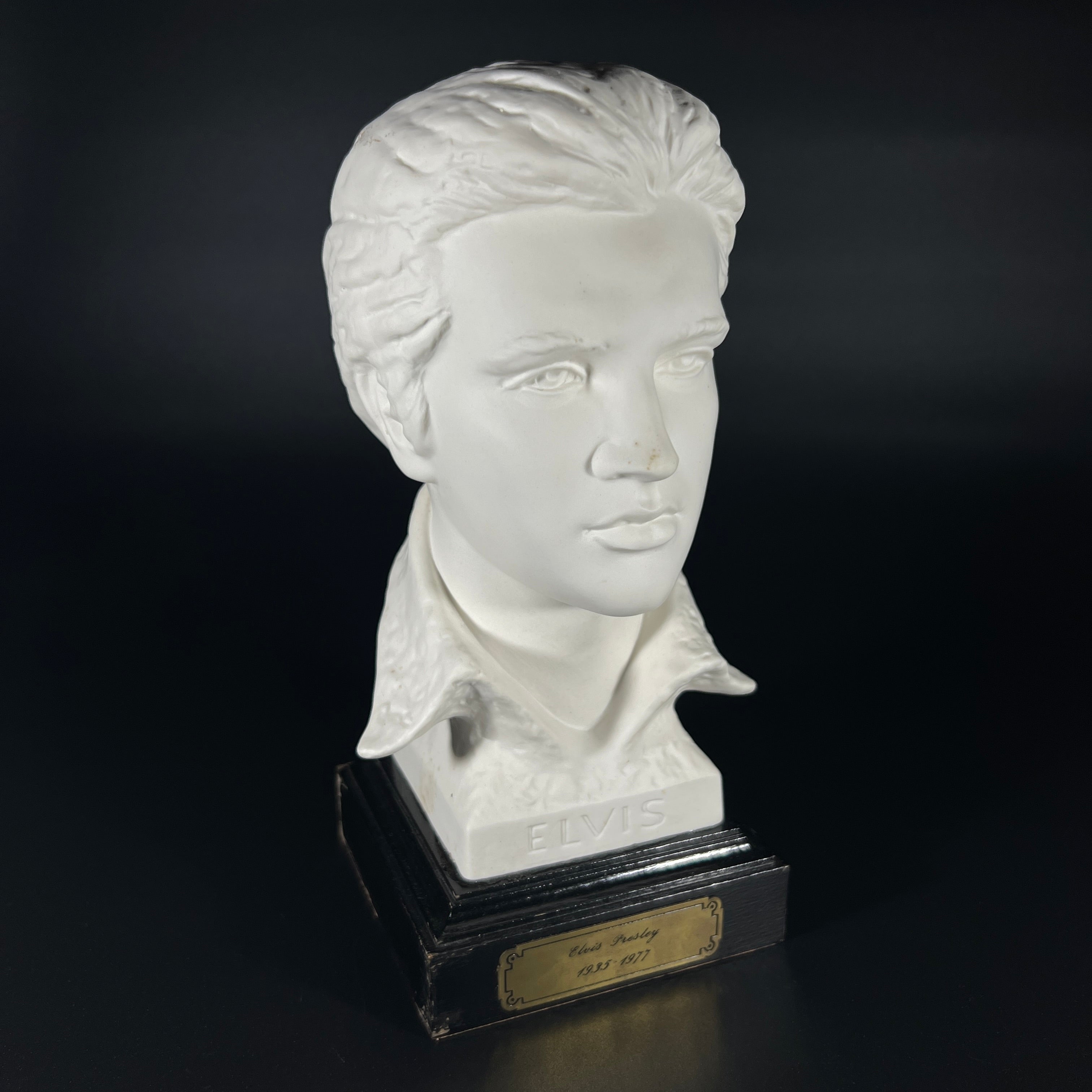 Goebel Elvis Bust – Adventure Room